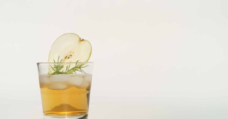 Parrot Bay Rum Recipes: Easy & Delicious Drink Ideas